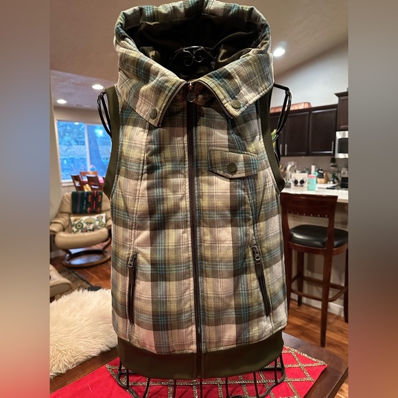 Jackets & Coats | Like New Burton Plaid Vest Great Hood Cute And Warm ...